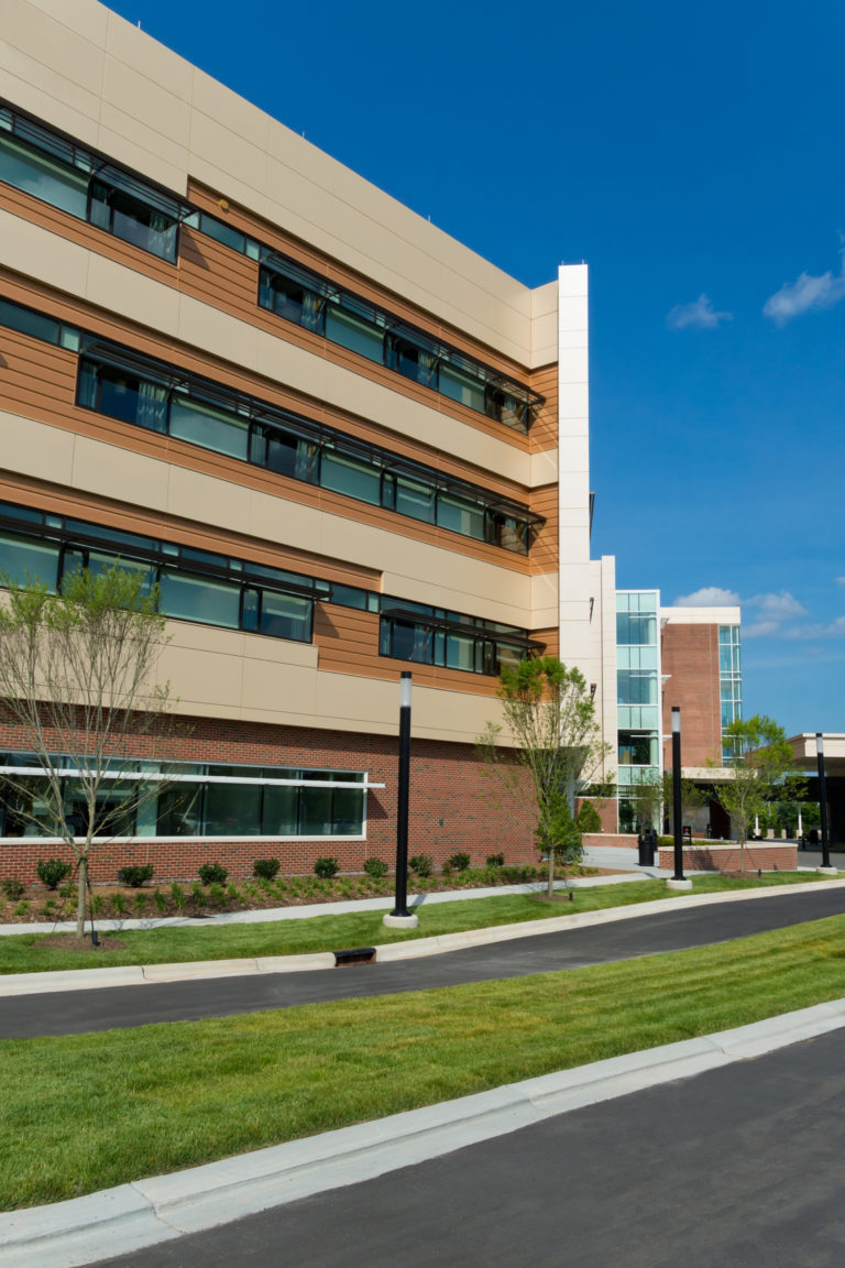 Modern medical center buildings - CREA United
